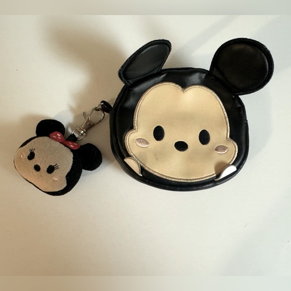 Disney | Bags | Tsum Tsum Mickey Mouse Coin Purse With Tsum Tsum Minni ...